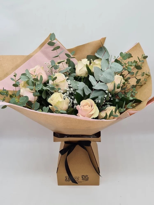 Dozen Roses – buy online or call 0141 261 9063